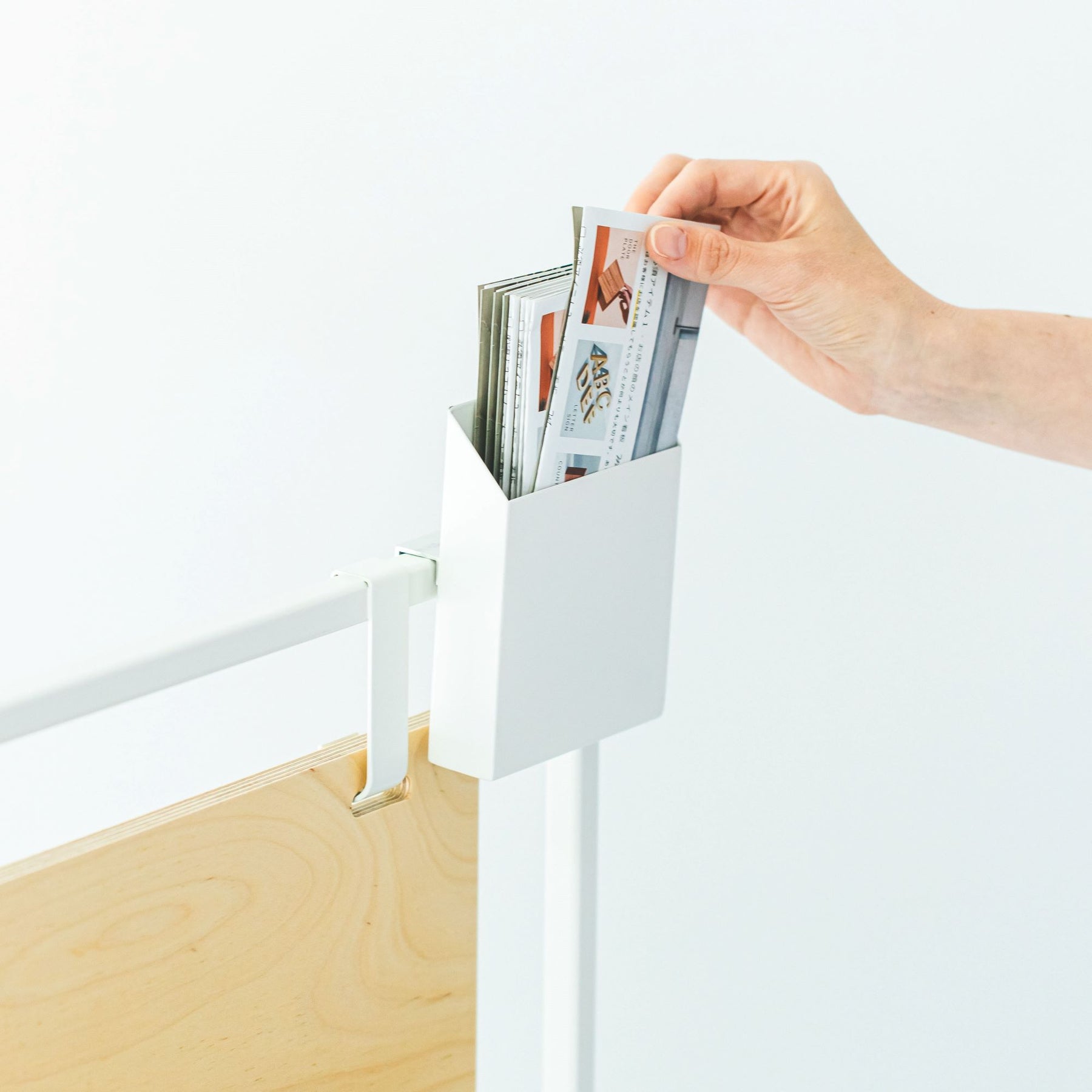 FLYER BOX