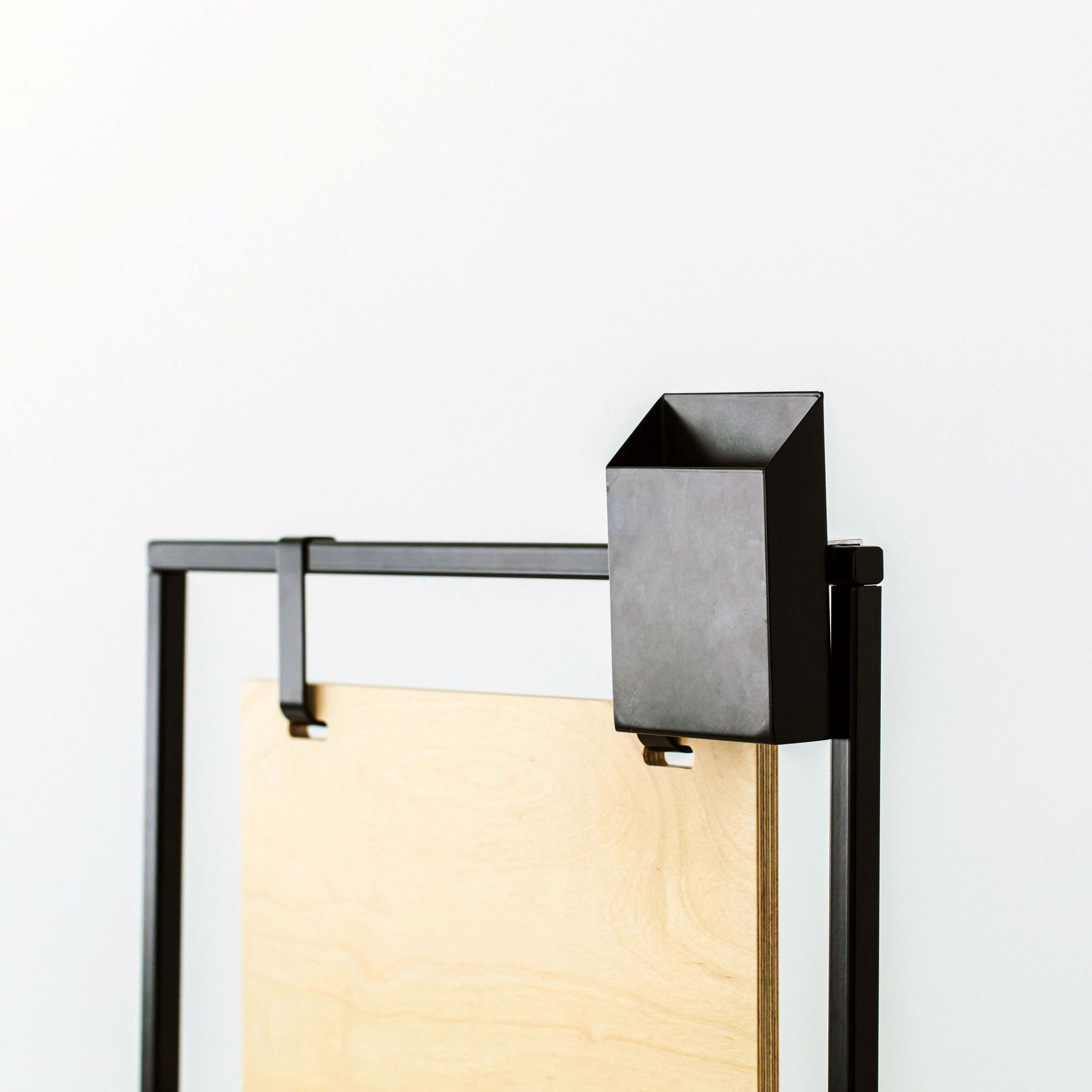 FLYER BOX