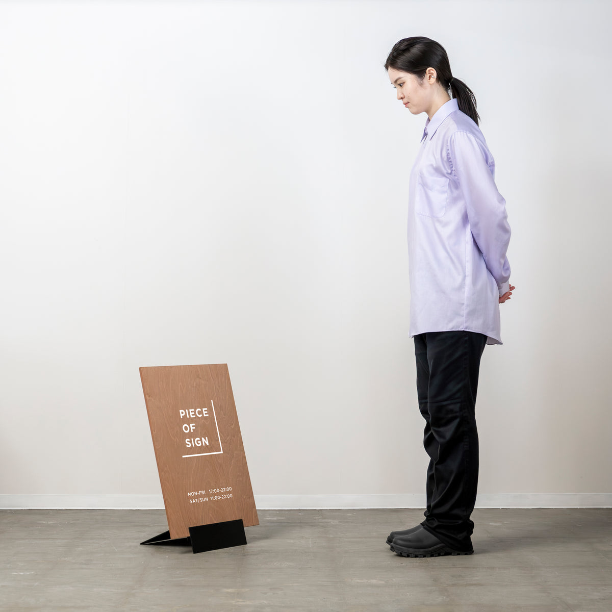 Minimal Base Standing Sign L-SIZE