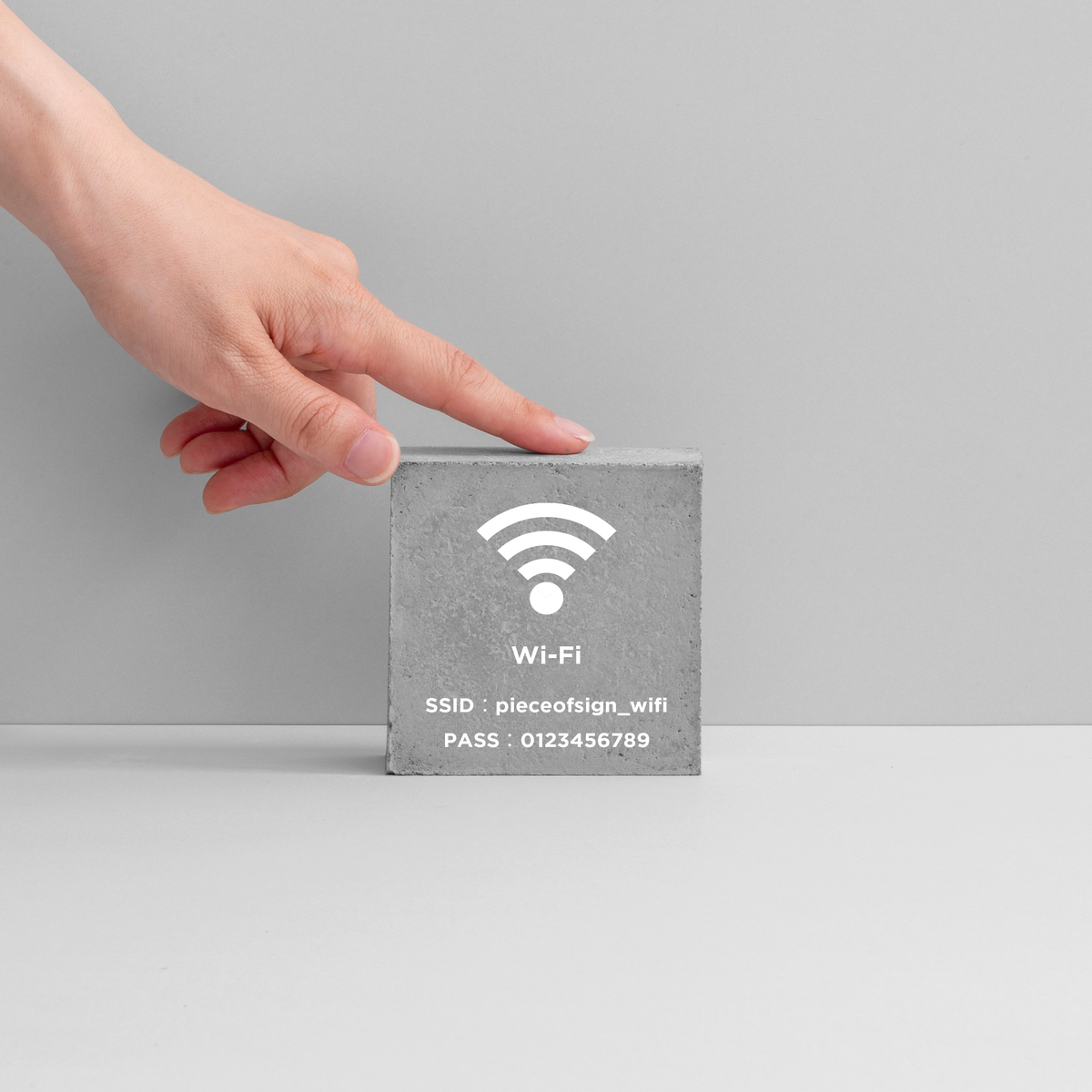 COUNTER / TABLETOP SIGN