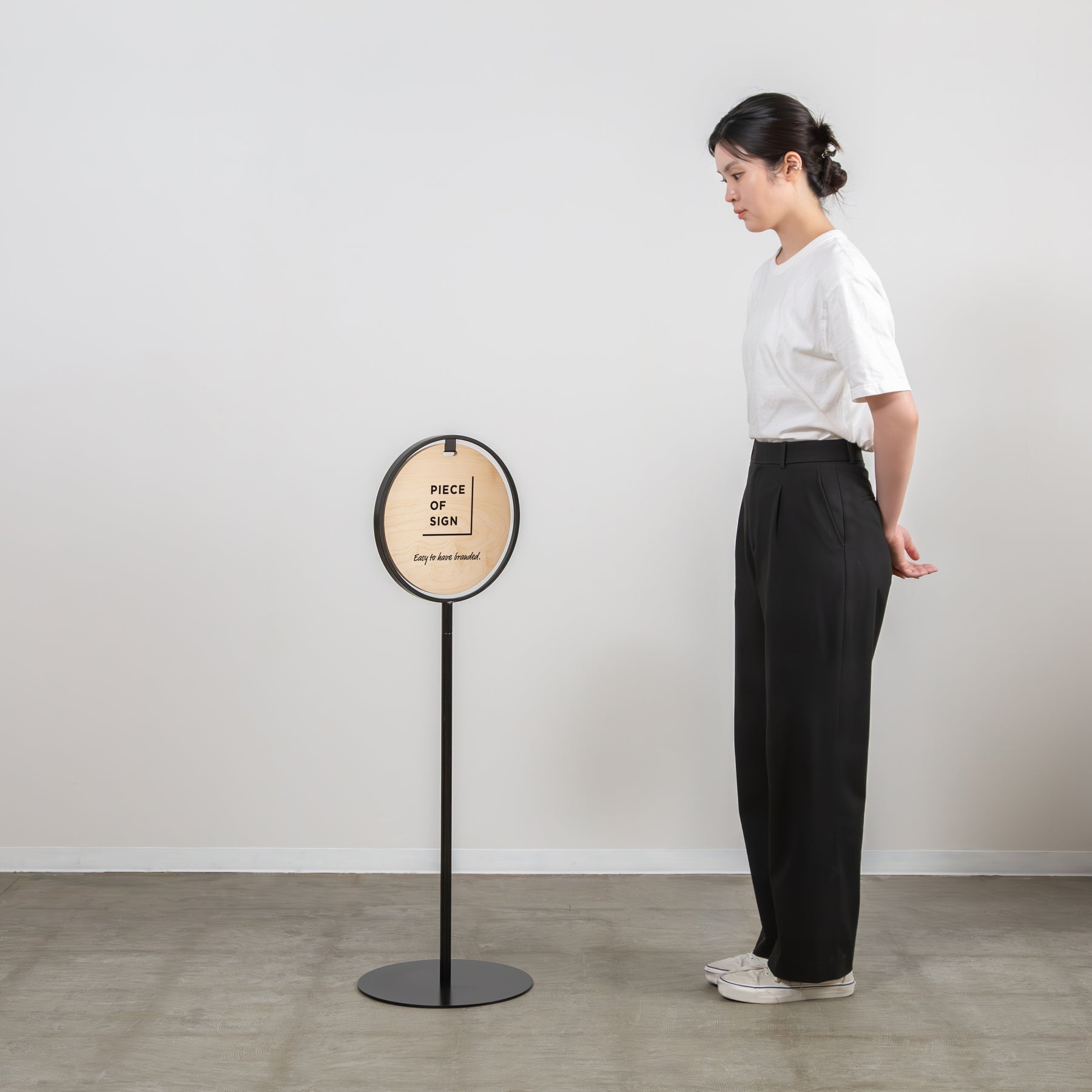 Round Frame Sidewalk Sign