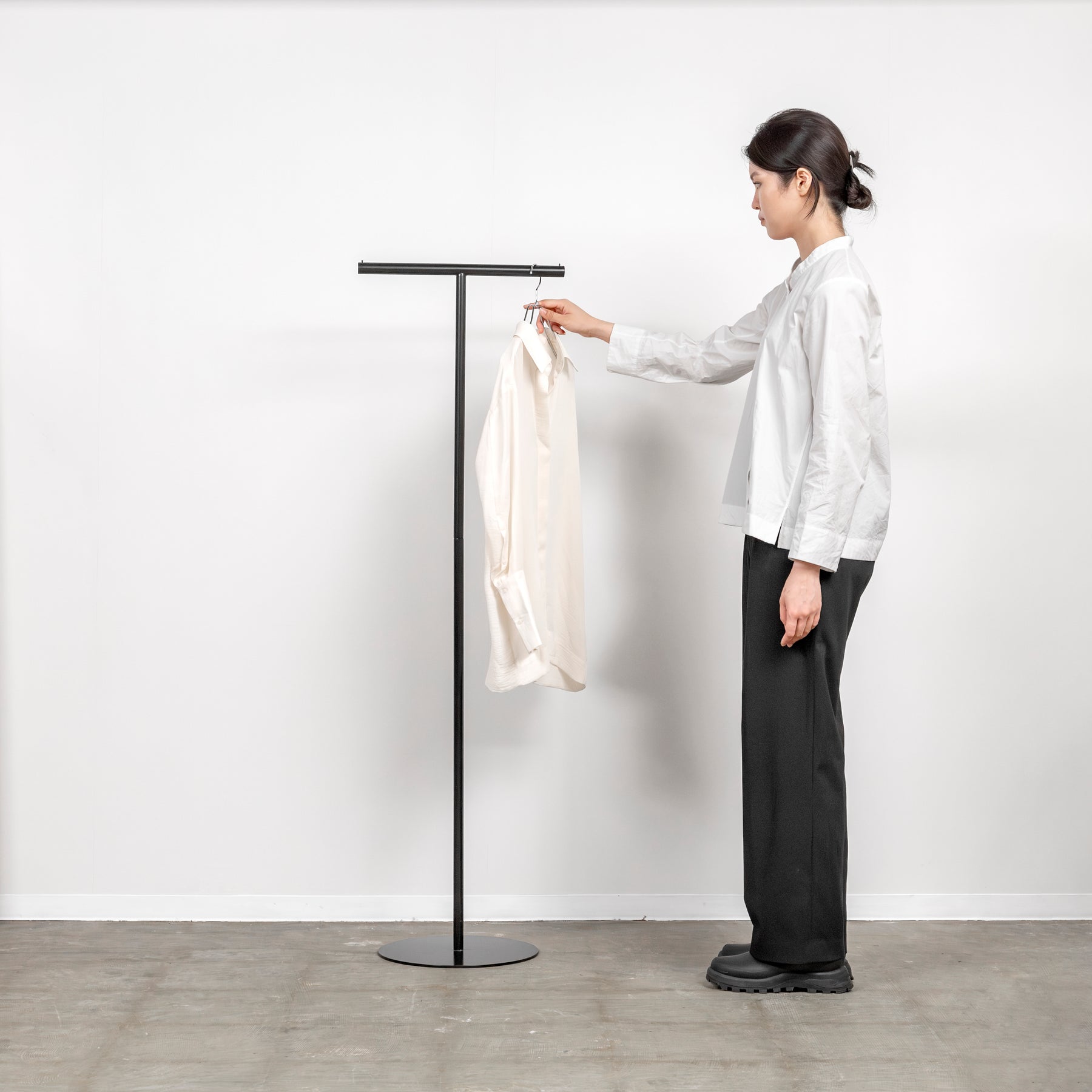 STEEL T-shaped CLOTHING RACK