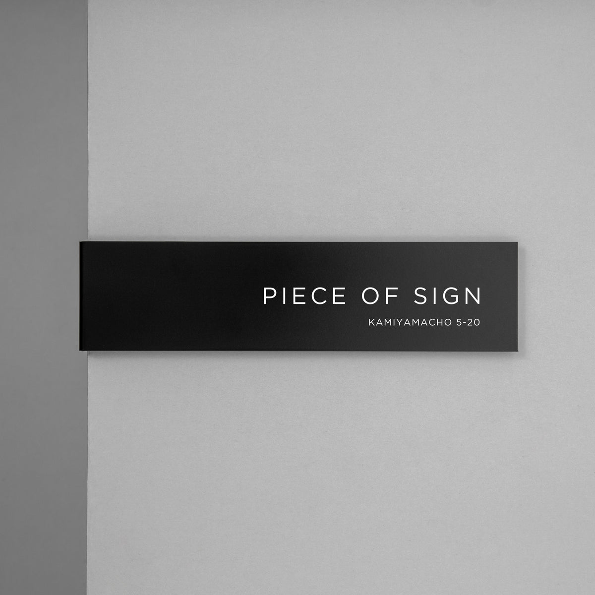 L-SHAPED CORNER SIGN