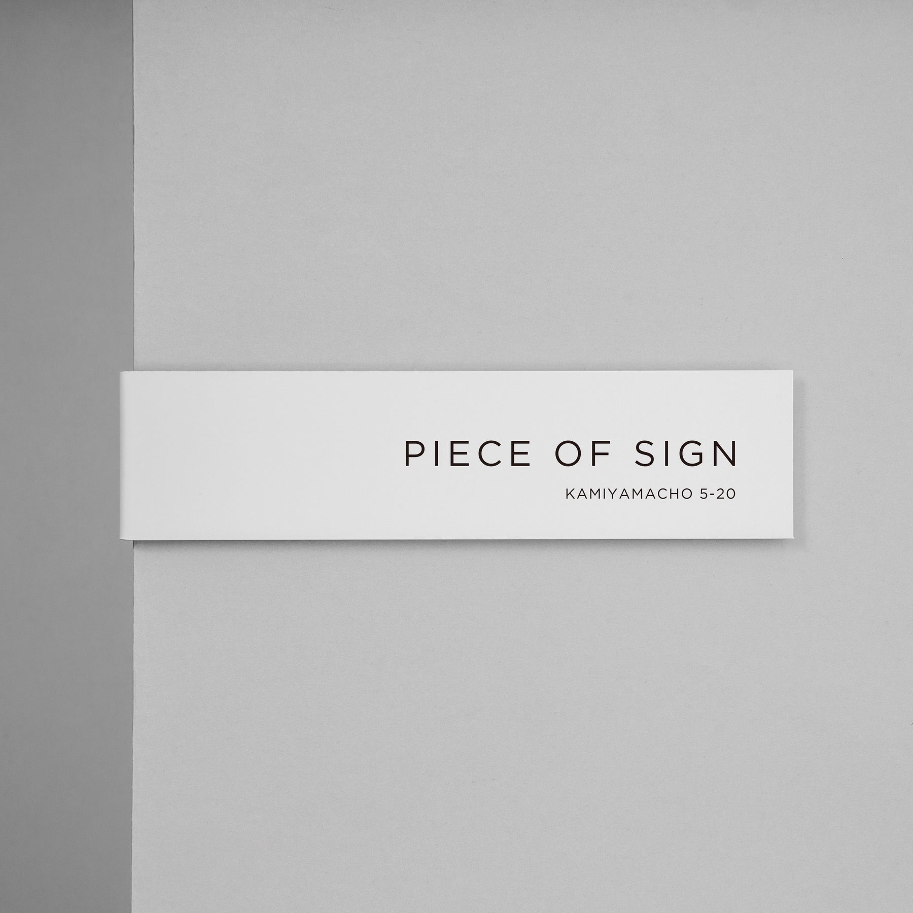 L-SHAPED CORNER SIGN