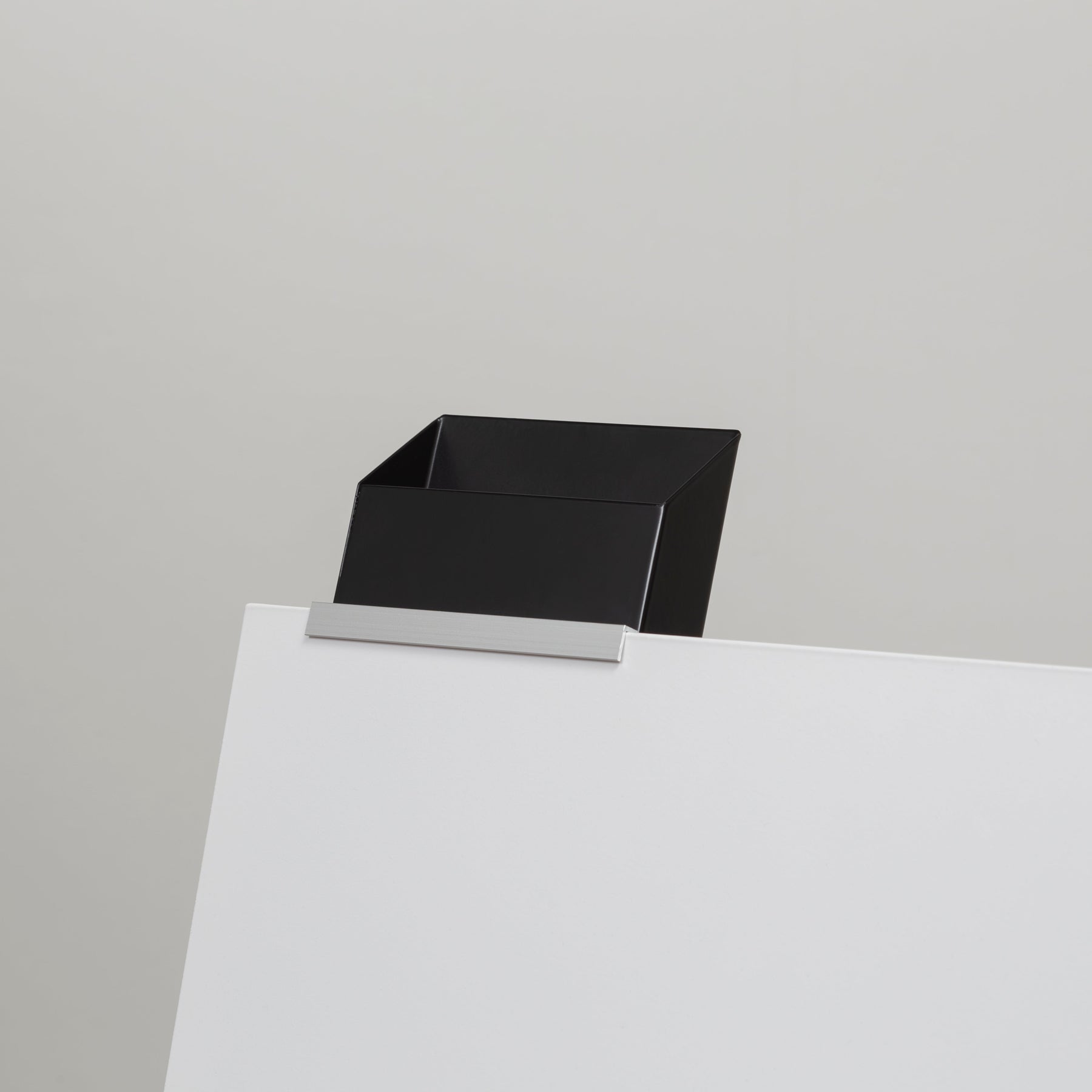 FLYER BOX