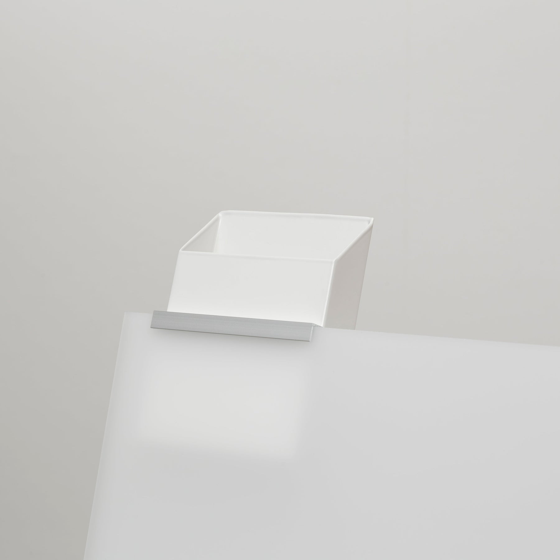 FLYER BOX