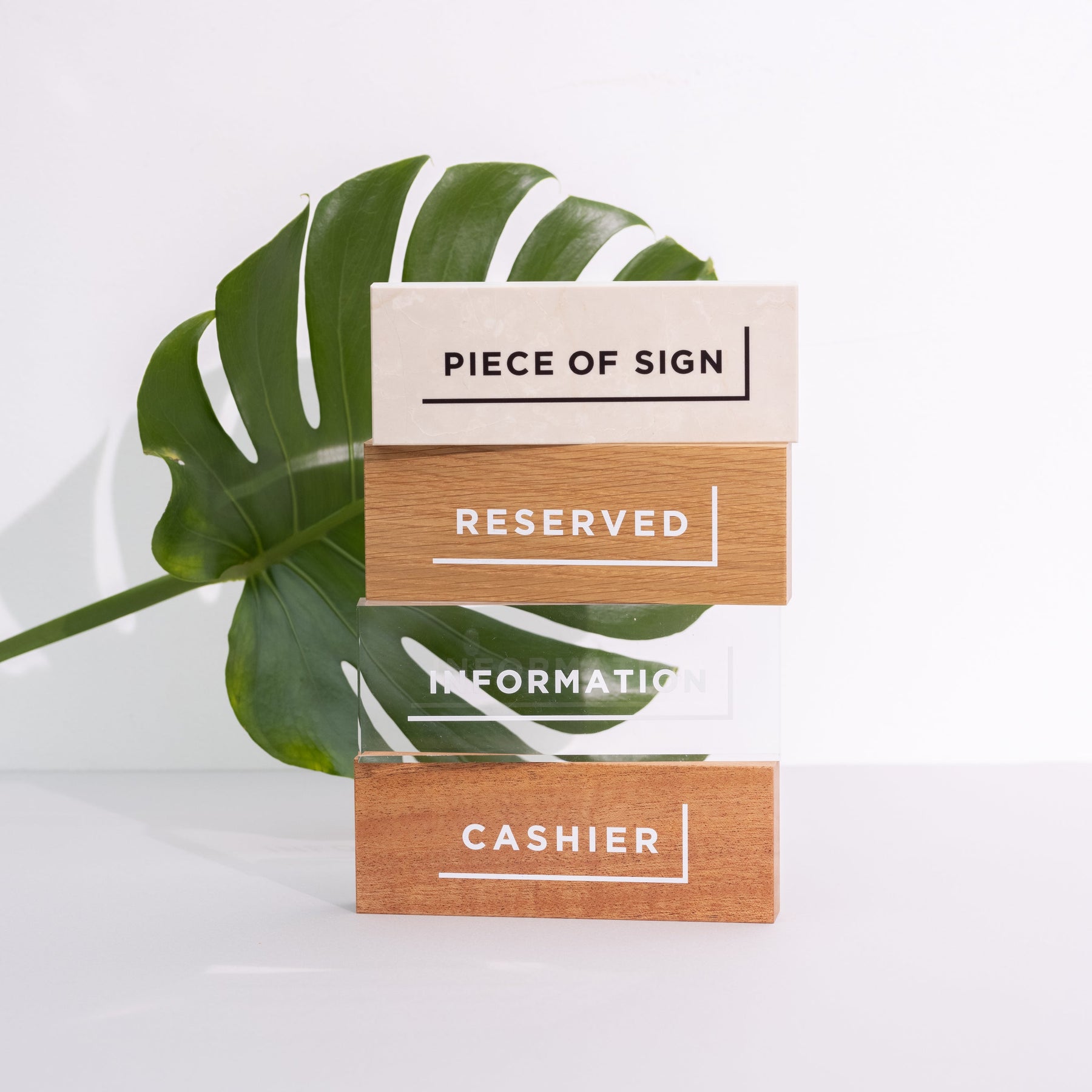 COUNTER / TABLETOP SIGN